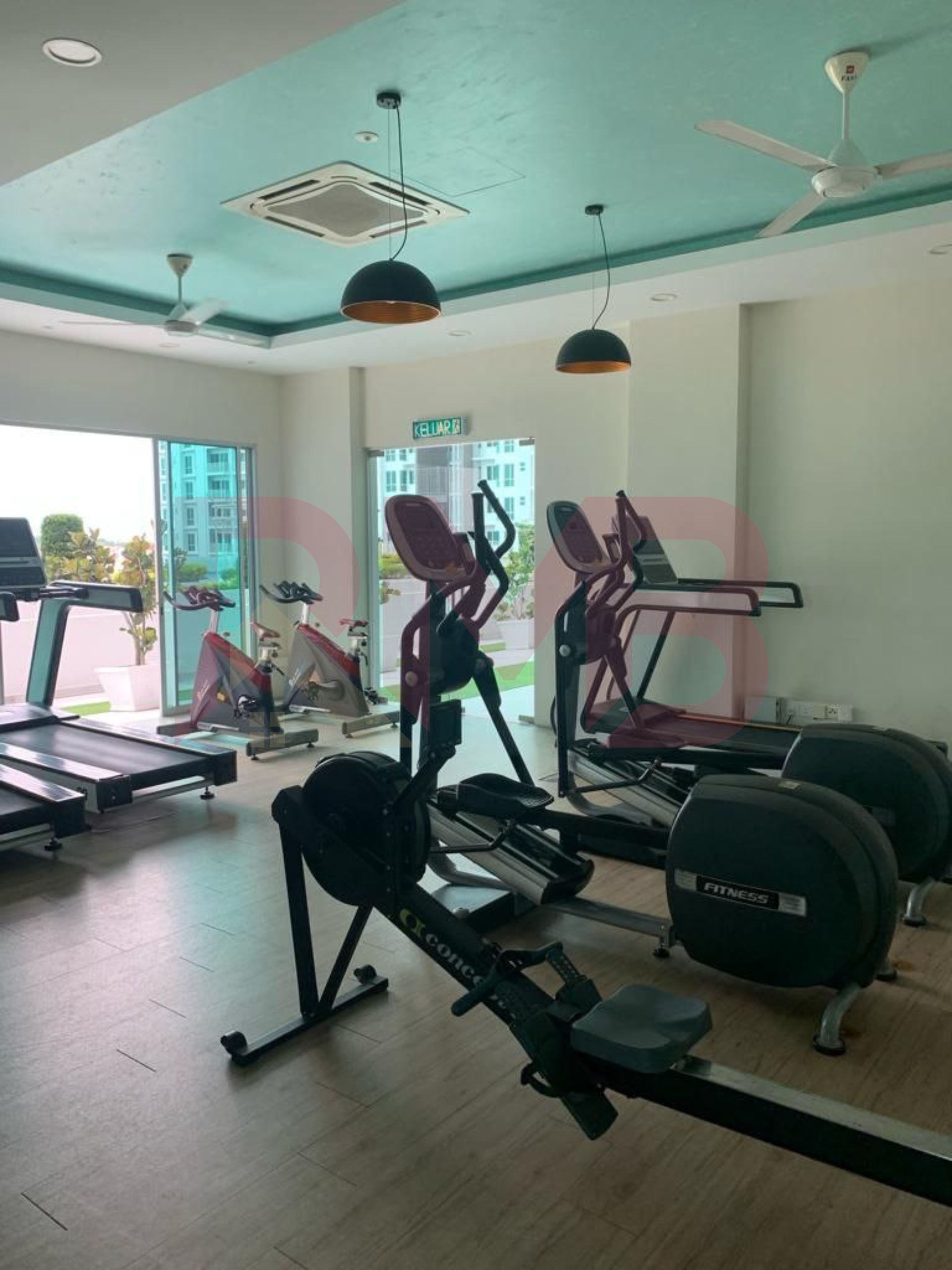 Royale Infinity Single Room – RMB SDN BHD